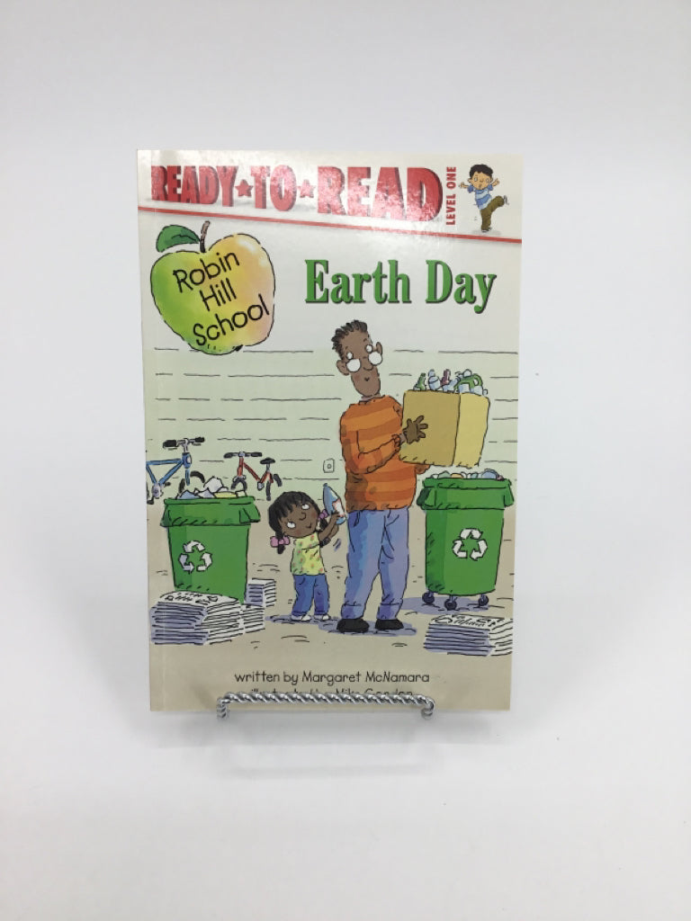 Ready-To-Read Robin Hill School Earth Day Level One Book